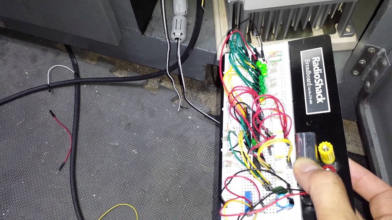 Using my circuit as an improvised RF noise detector - YouTube