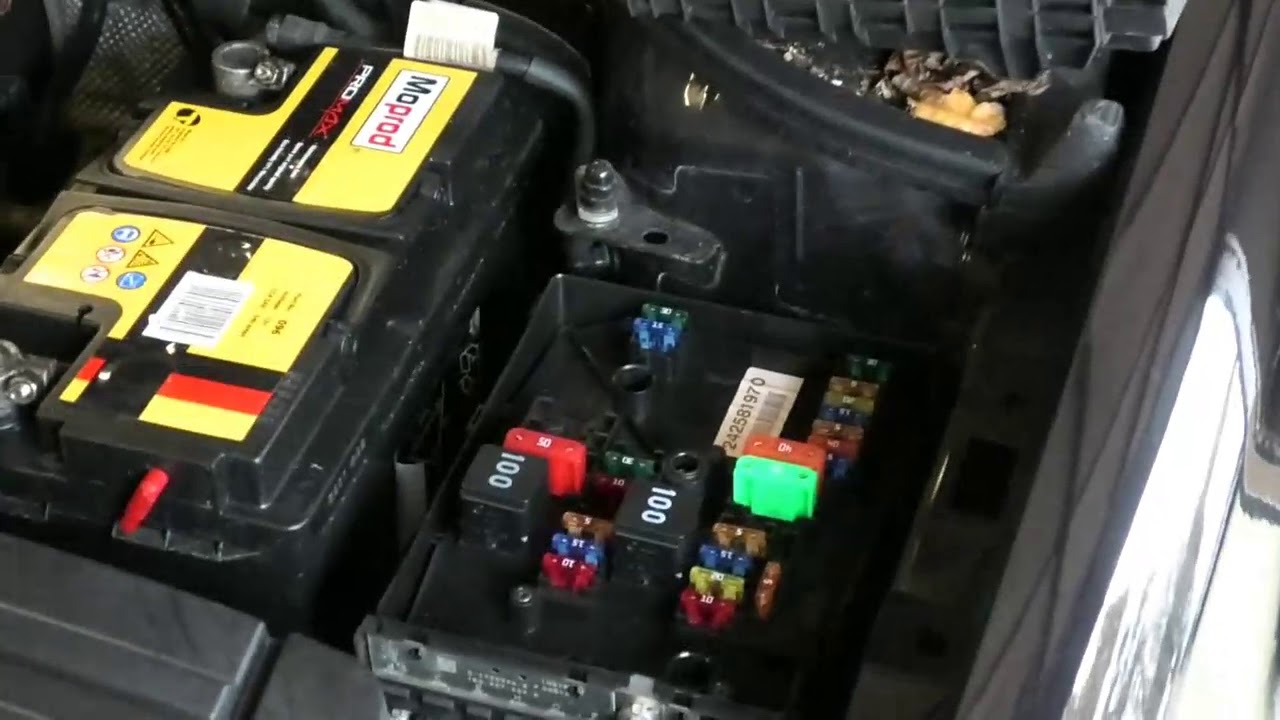 VW Golf 2009 2010 petrol fuses location #golf #vwgolf - YouTube