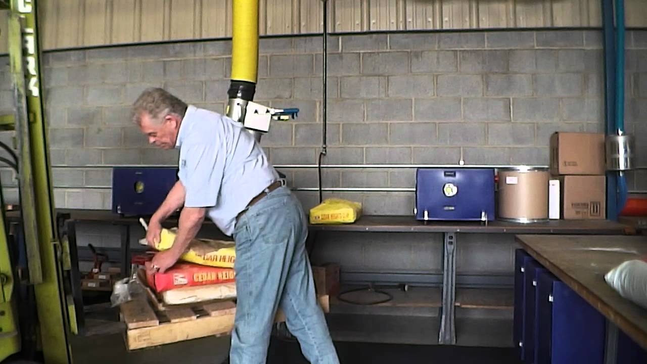 Bag lifting - Kraft paper bags that are glued together 001.MP4 - YouTube