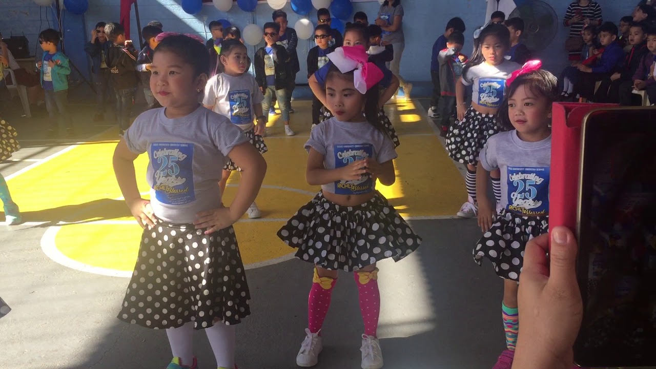 Dance of the 90’s (GCCS) - YouTube
