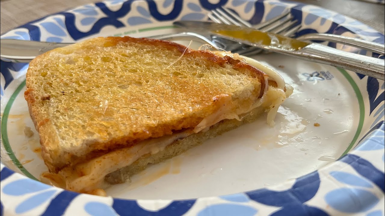 Grilled cheese tutorial - YouTube