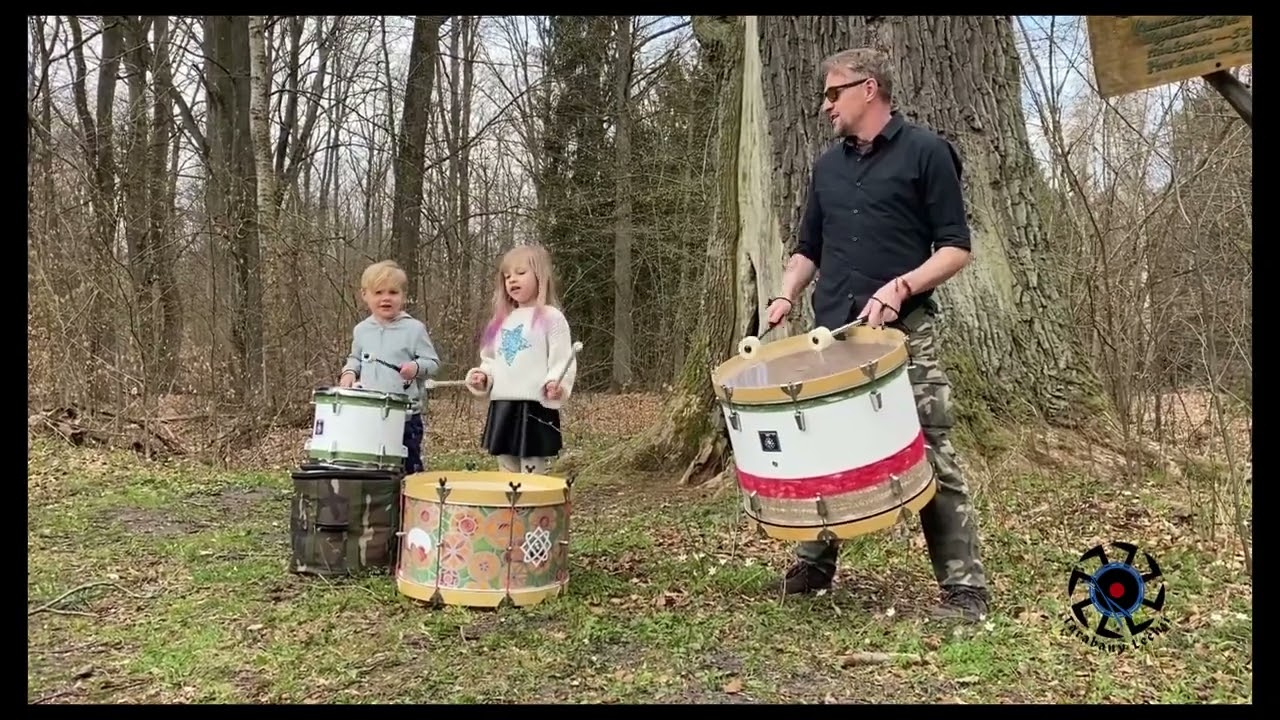 Tarabany Lechii, dąb Perkun i najmłodsze pokolenie. - YouTube