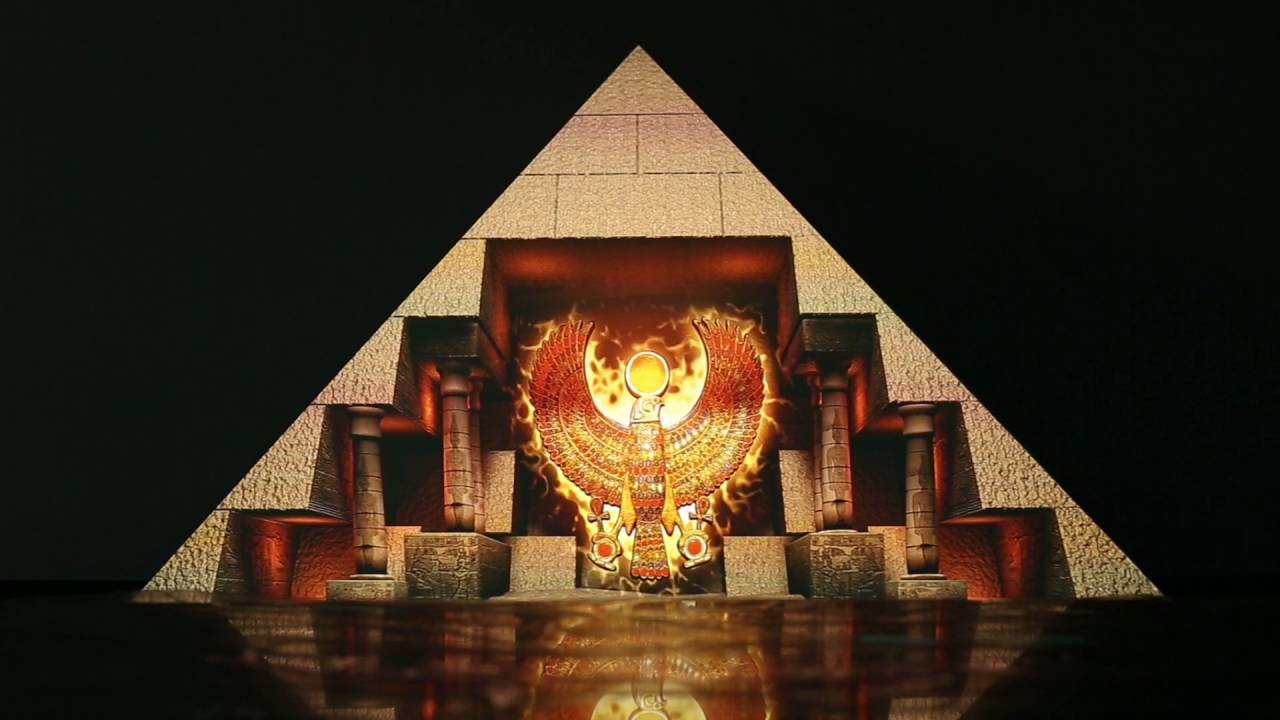 Projection mapping test on a pyramid - YouTube