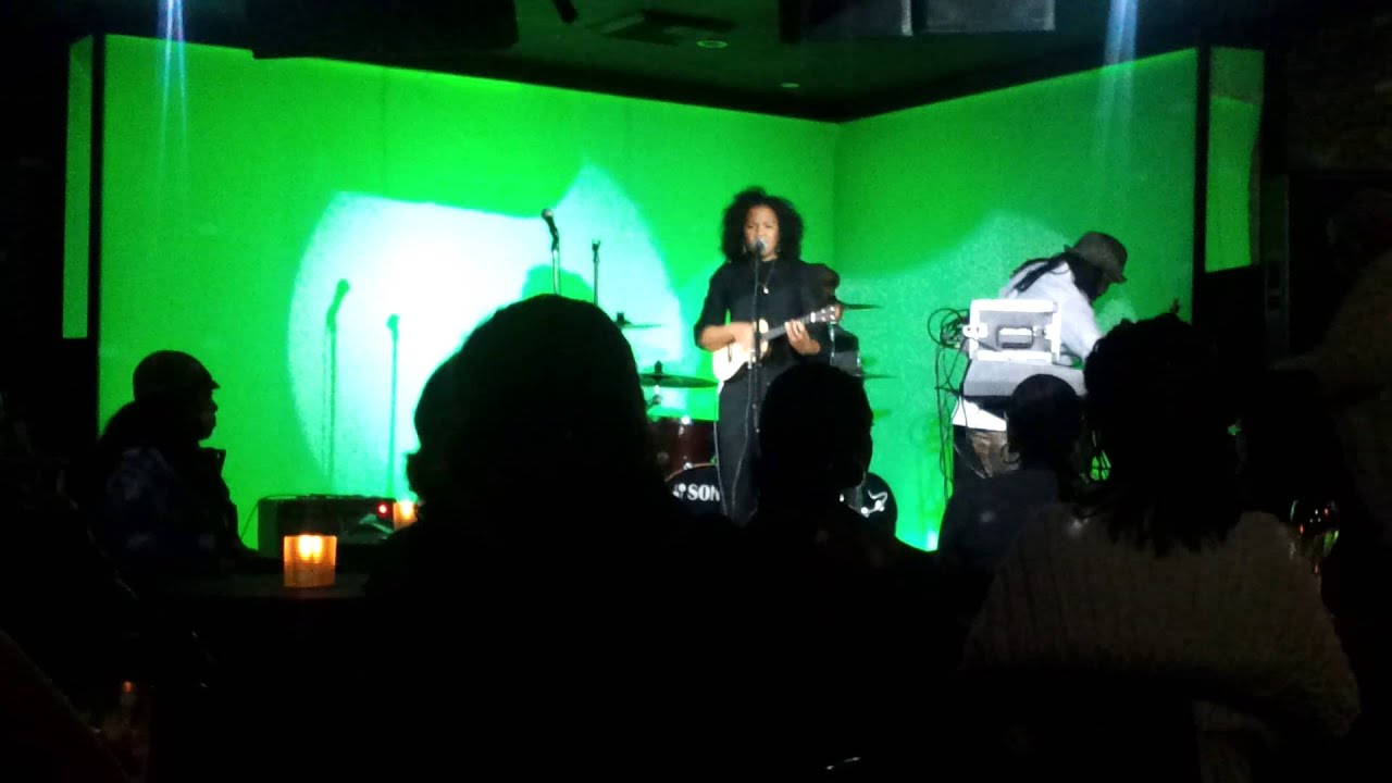 Geminelle @ Neo Soul Tuesdays at Onyx - YouTube