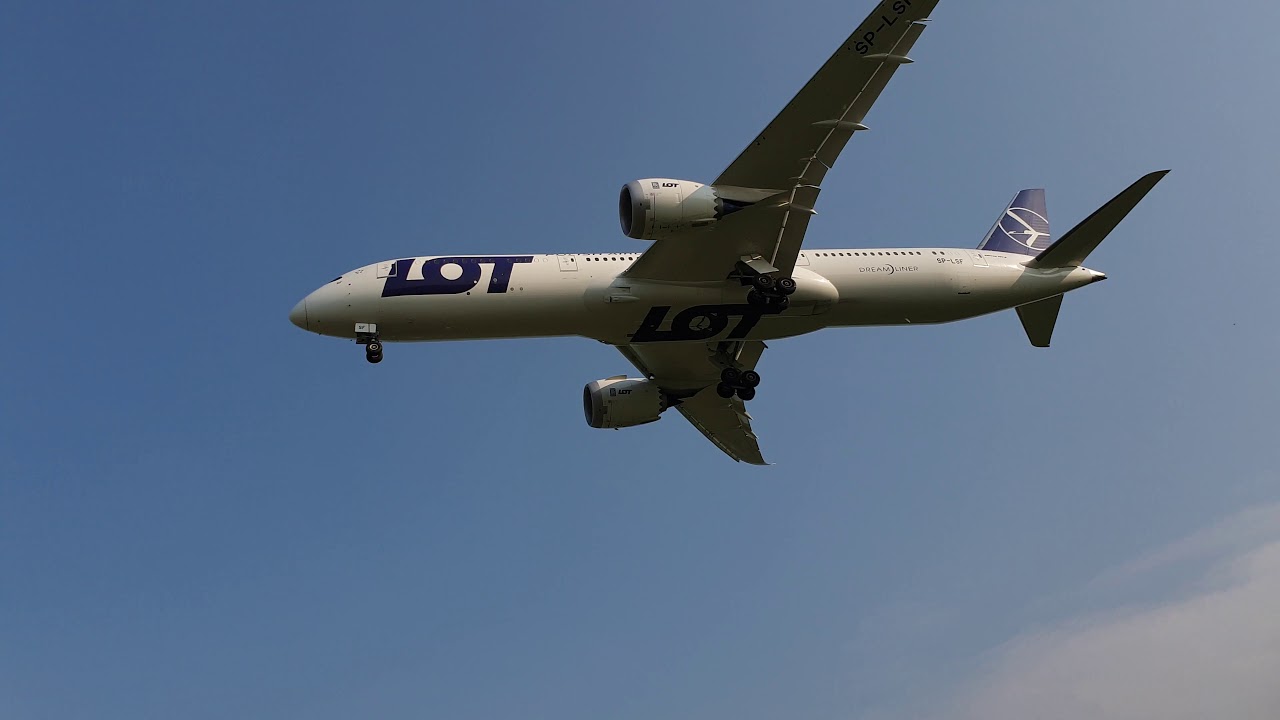 Boeing 787-9 dreamliner "LOT". - YouTube
