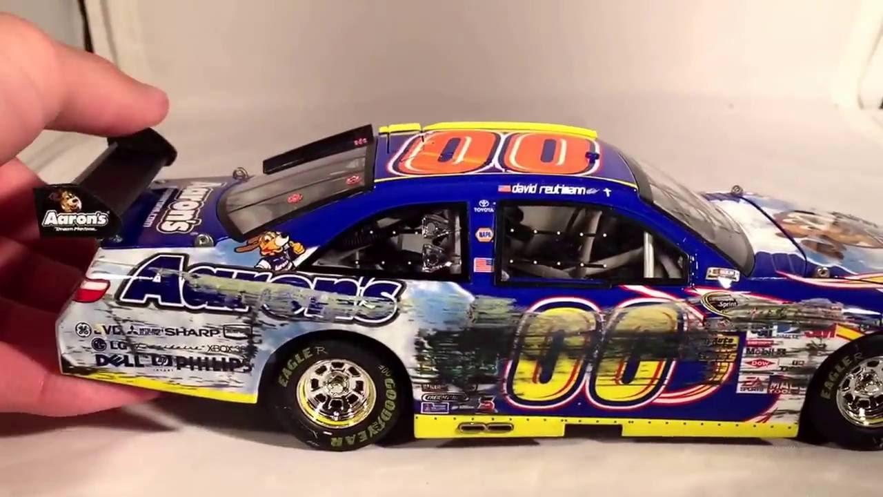 Review: 2009 David Reutimann #00 Aaron's Dream Machine Toyota Coca-Cola ...