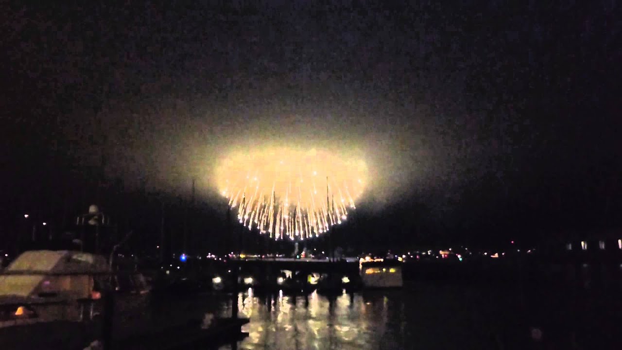 San Francisco July 4th, 2015 Fireworks in the Fog. The Beginning. - YouTube