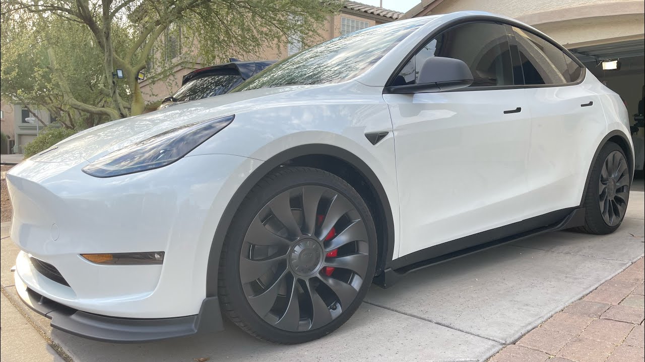 How to drive an tesla model y performance. Review and POV night.. super ...