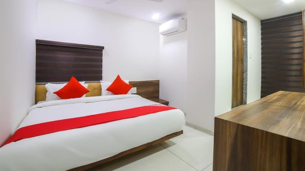 OYO Flagship 47564 Hotel Gallops, Sarkhej, India - YouTube