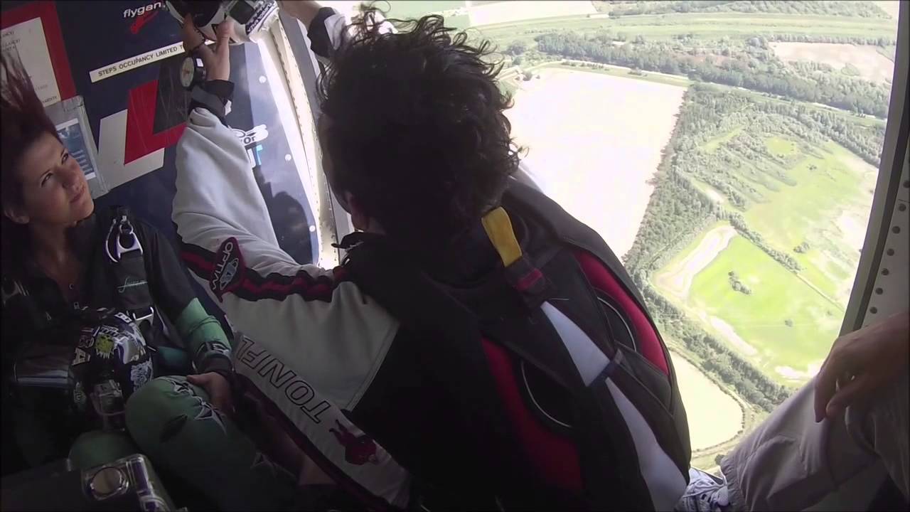 Paracadutismo tandem Molinella - YouTube