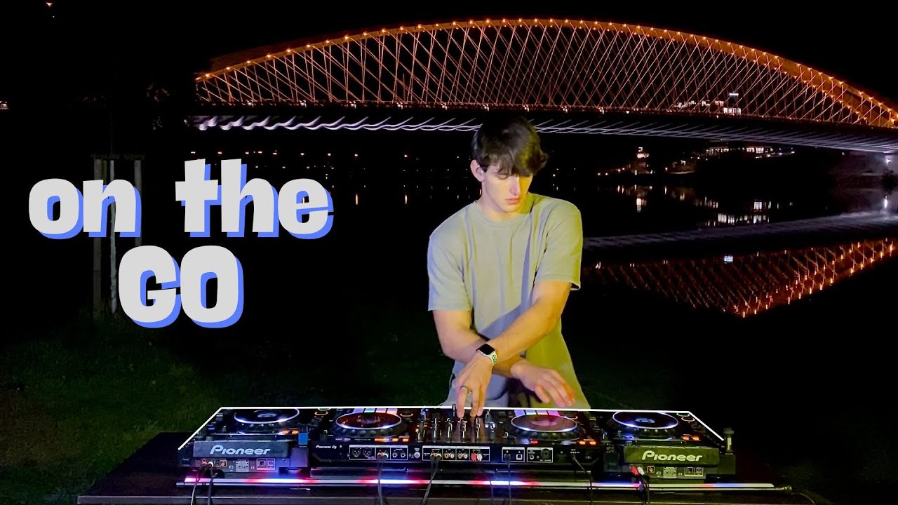 Tech House live DJ mix in public - ON THE GO - YouTube