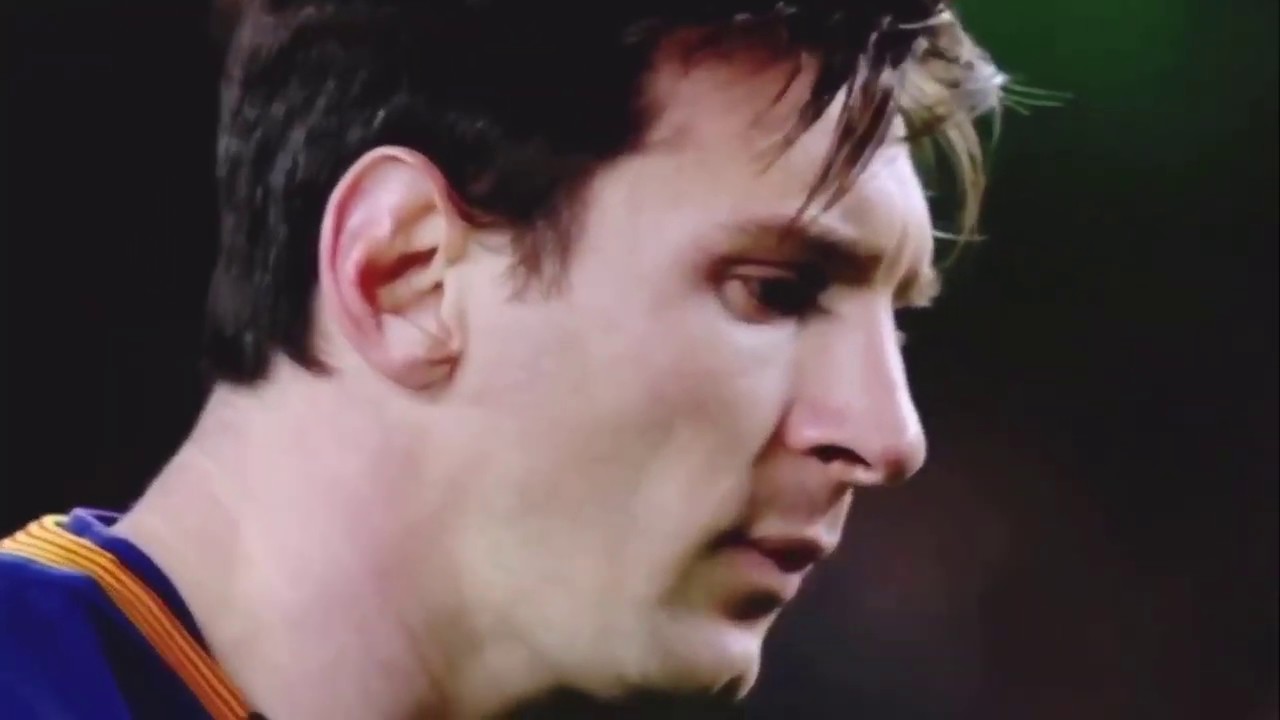 Lionel Messi - Signature Passes - The King of Lob Passes - YouTube