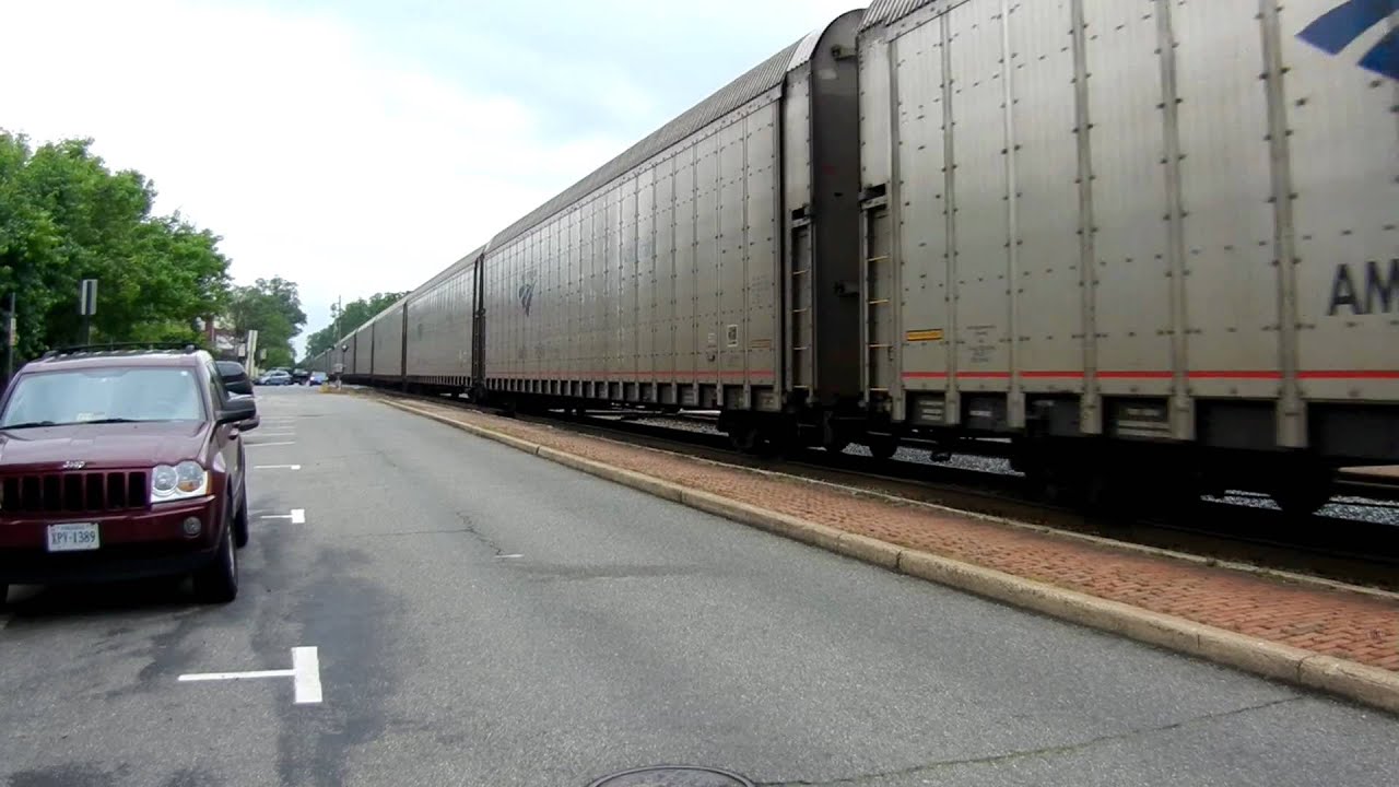Northbound Auto Train At Ashland with Pair of P40's, 5 hours late - YouTube