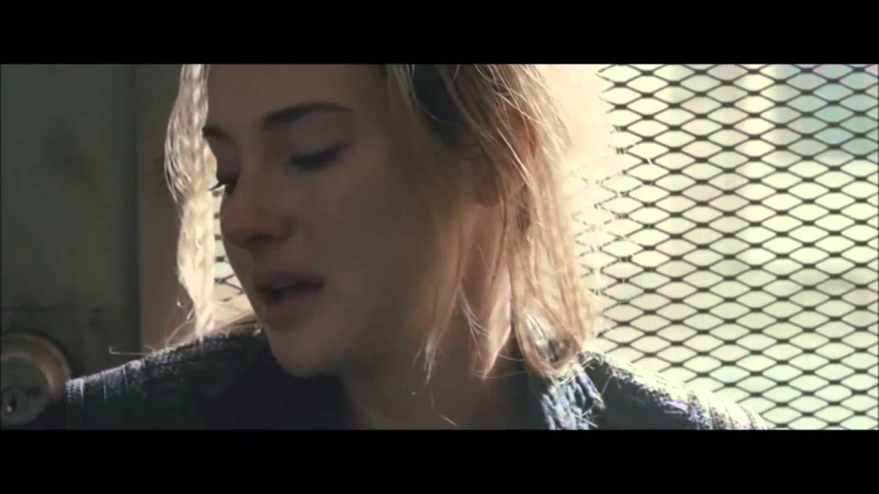 Divergent Tris' Mom Shot Scene - YouTube