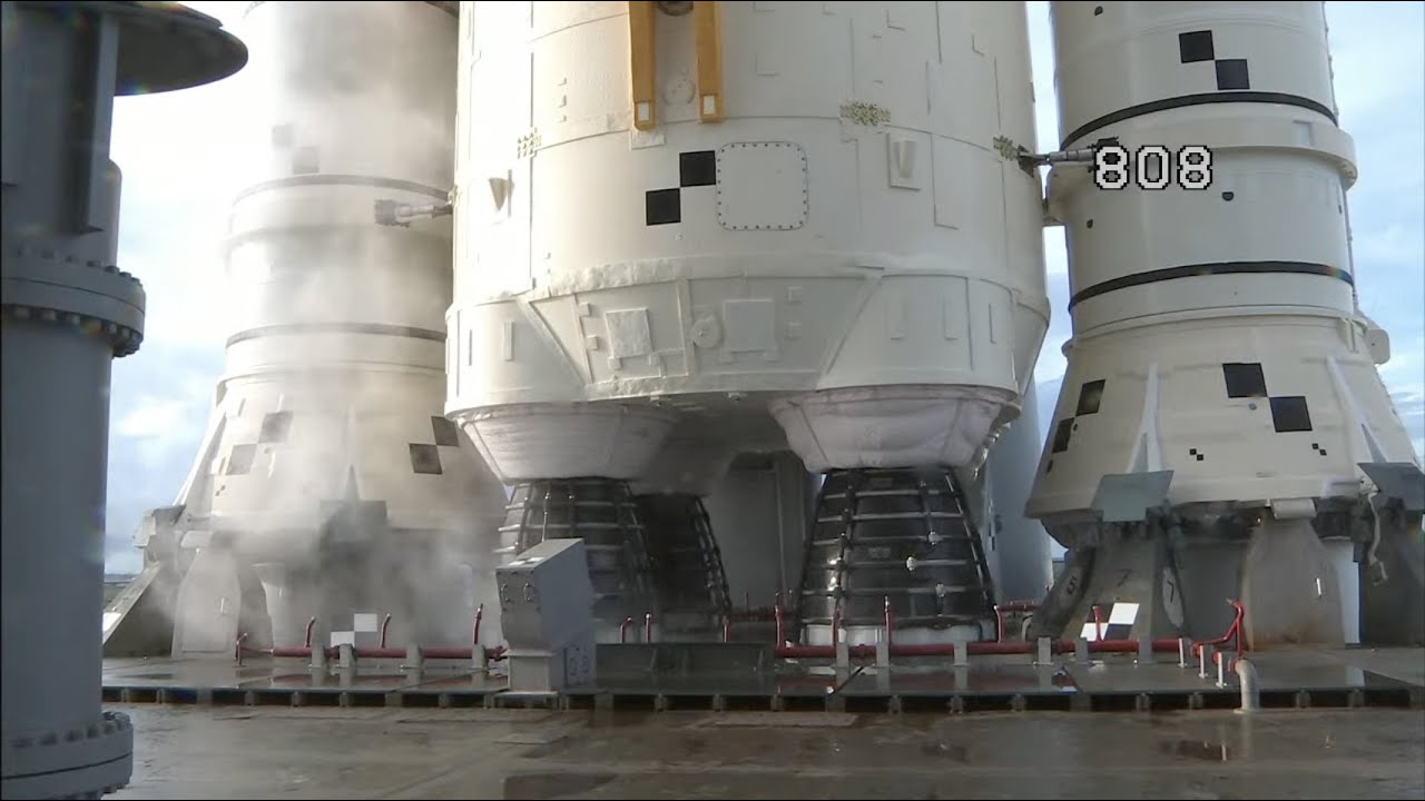 NASA scrubs moon rocket launch after engine issue - YouTube