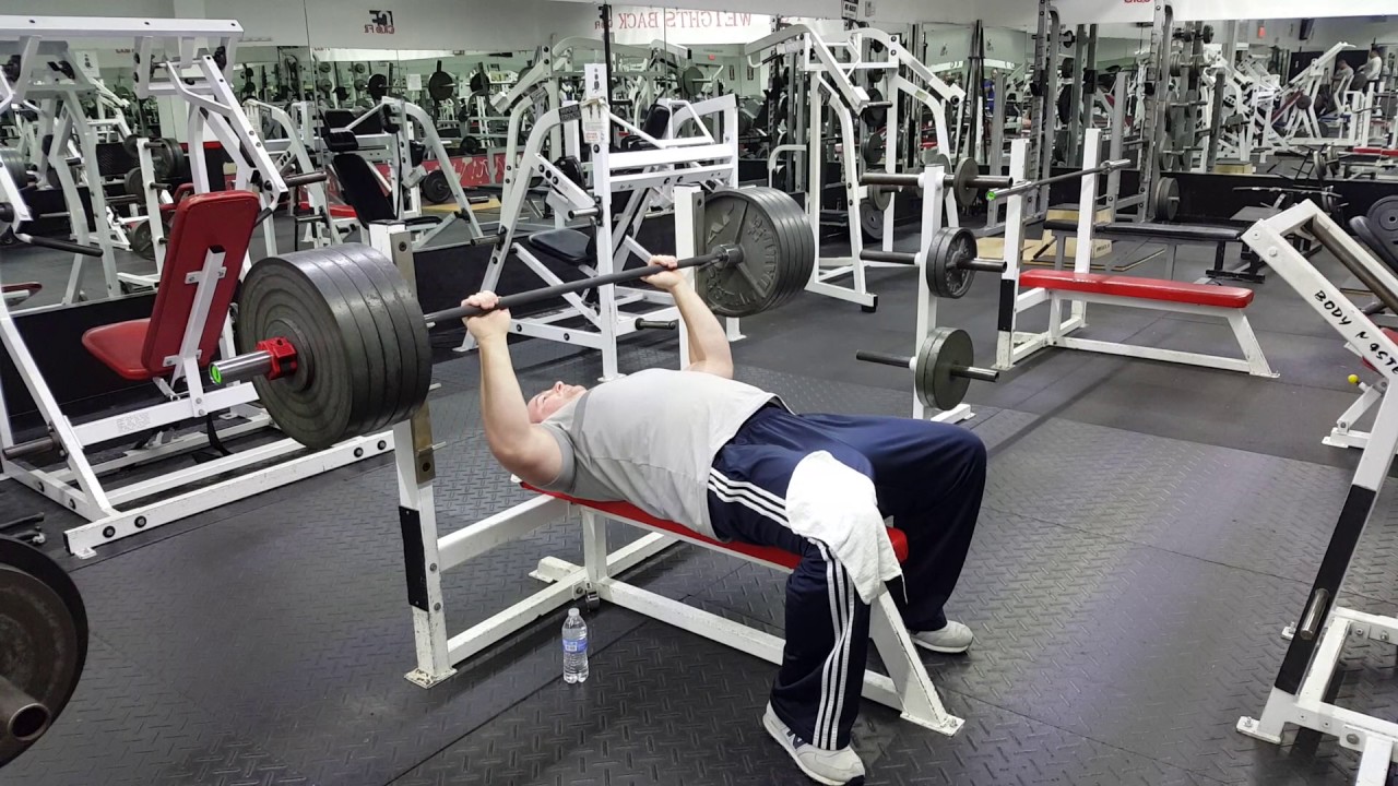 Raw Bench Press 500 x 3 - YouTube