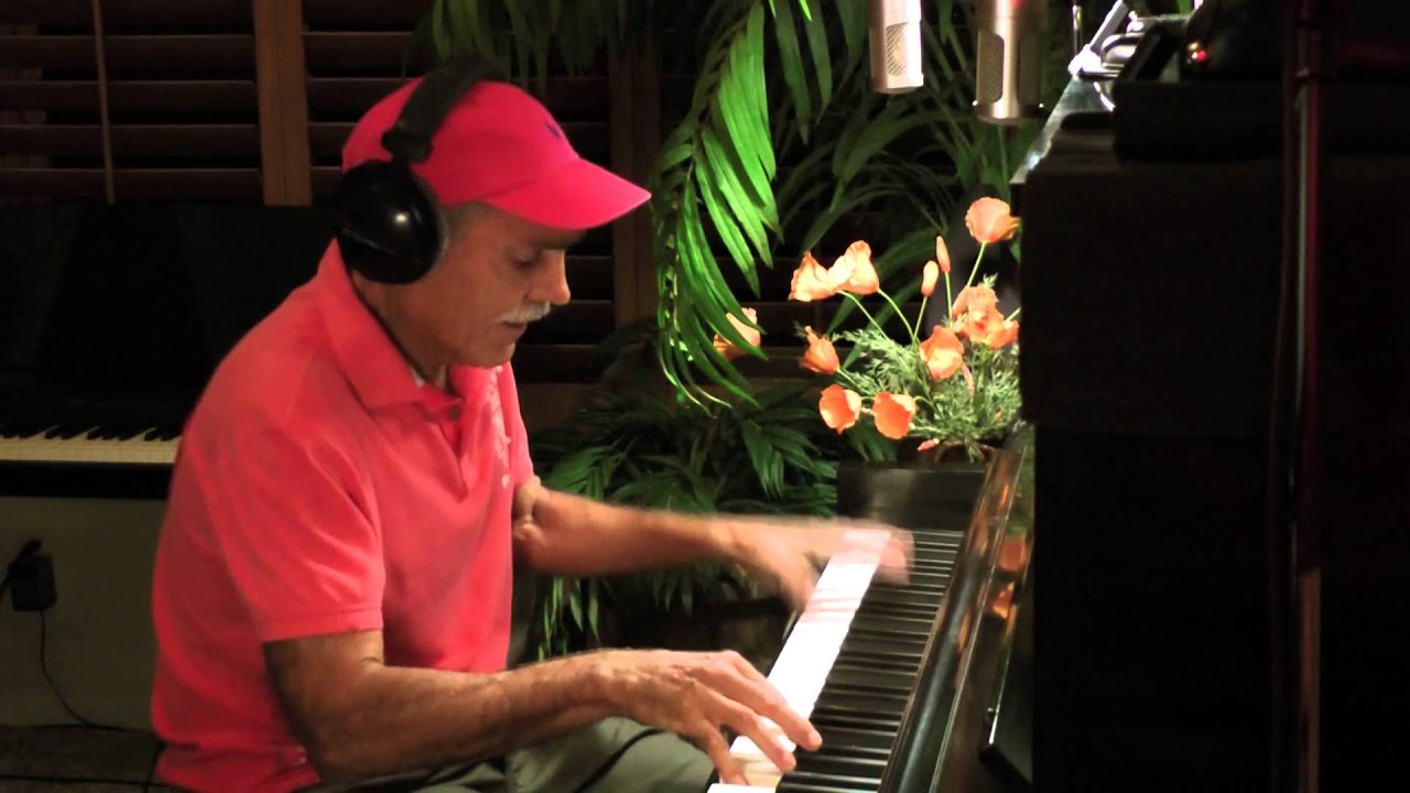 Salsa piano solo - YouTube