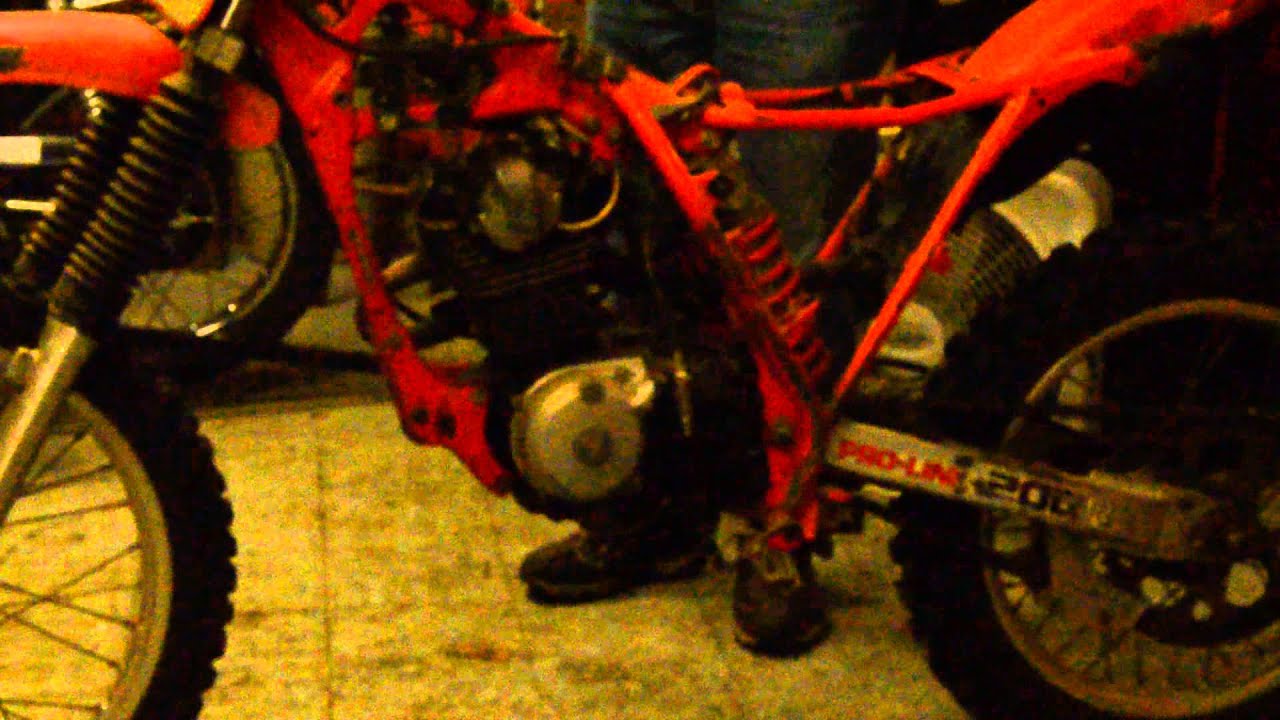 1983 Honda XR200R - YouTube