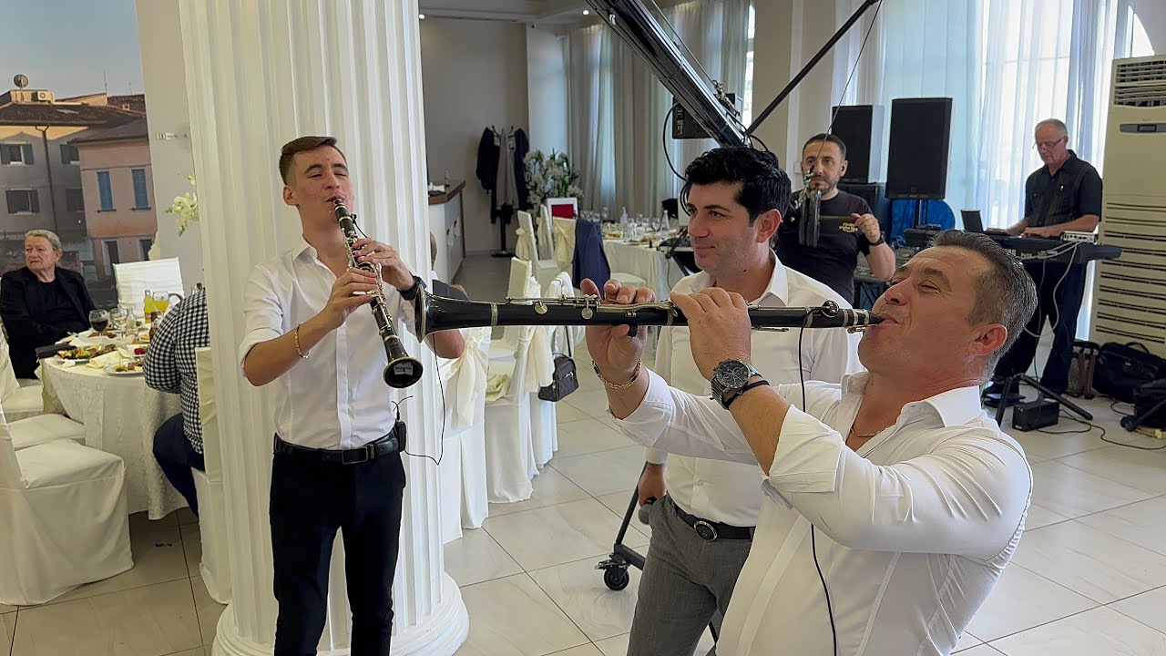 NE DITARIN E DASHNIS,LULIJA,KOLAZH ME KENG GREKE ,FRYEN VERI* FERD ...