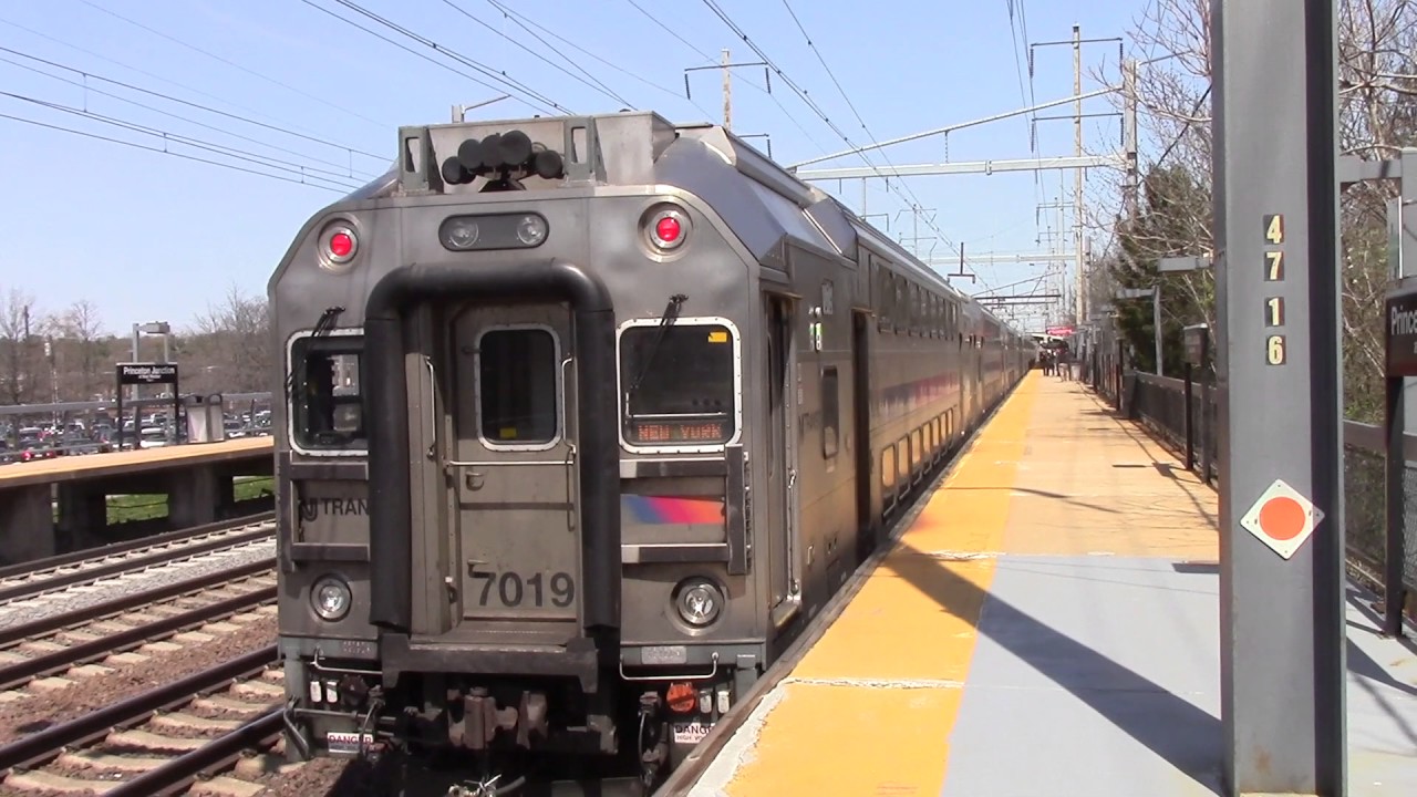 Princeton Junction Railfanning 4/13/17 Part 2 - YouTube