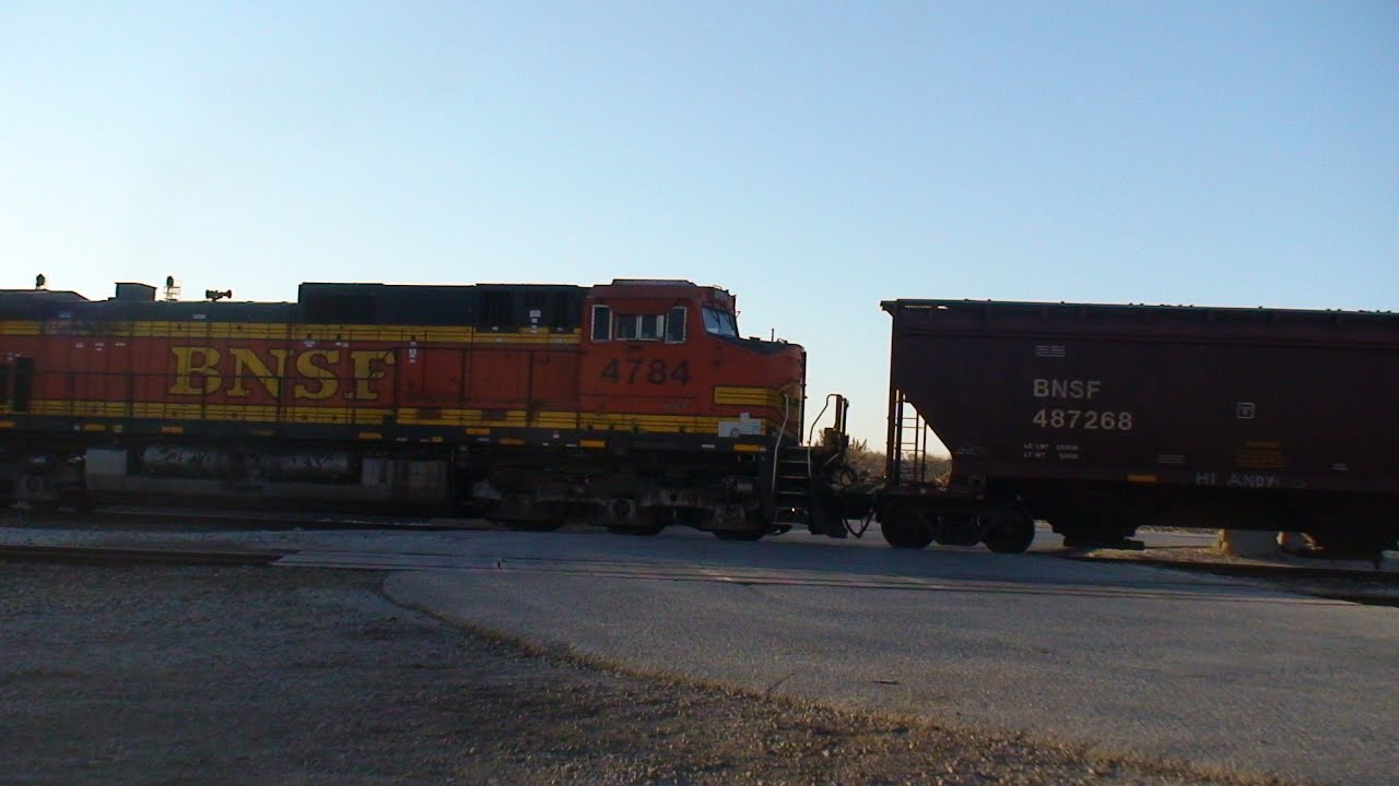 Watching Some Trains @ Santa Fe Junction Kansas City, MO! - YouTube