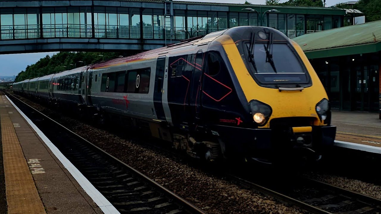 Cross Country 221116+220004 At Sheffield/Meadowhall From Plymouth To ...