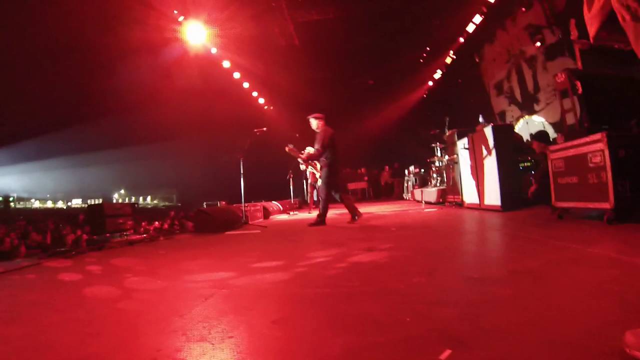 Rancid - Fall Back Down (Live Groezrock 2016) - YouTube