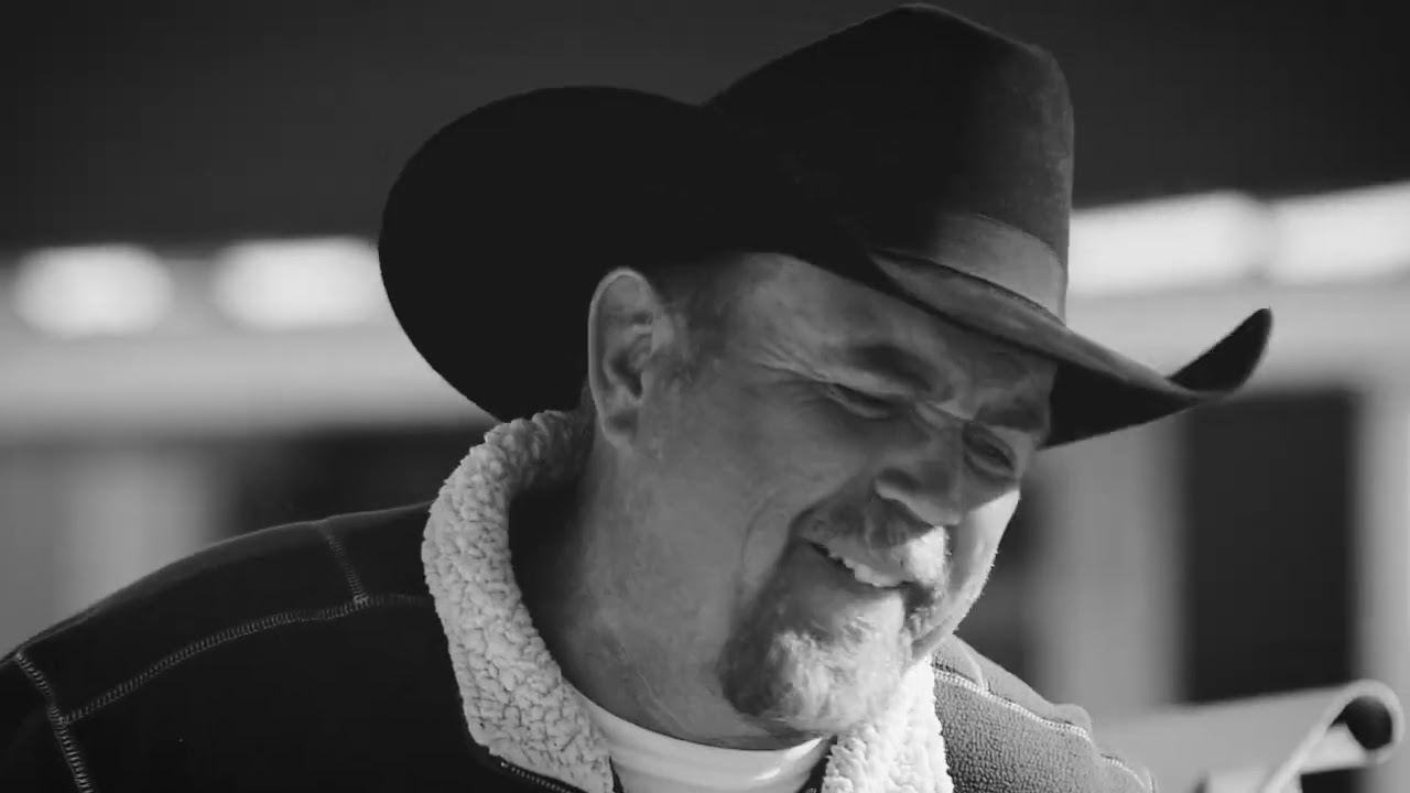 Audience of a King - Ray Perryman - YouTube