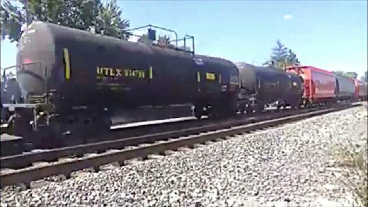 #9/3/16 A CSX #WB WB Train Mixedfreight Leading *MEETS* With CSX Triple 3 CSXs 3188 700 8423 ...