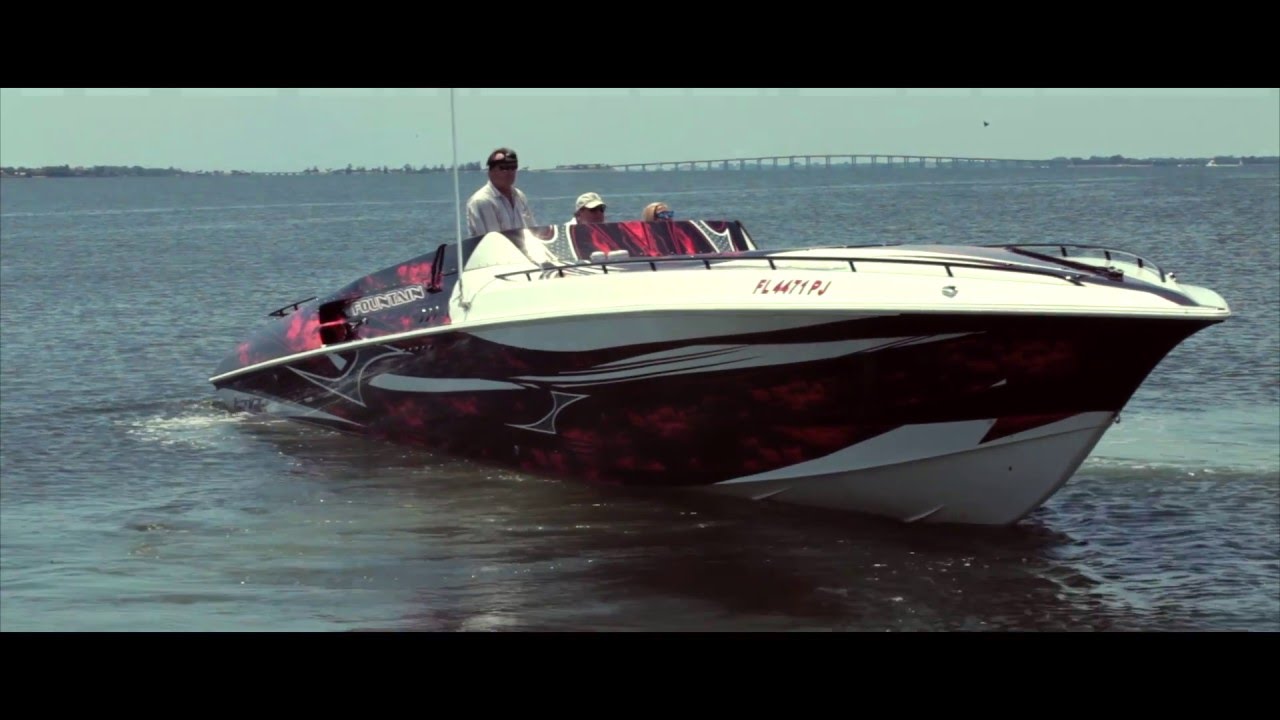 47ft Fountain Lightning "Super Boat" - YouTube