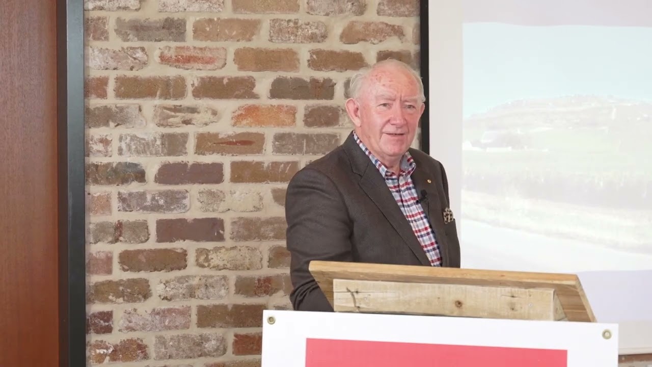Around Hermitage - Winter Showcase - Professor Robert Lusby - YouTube