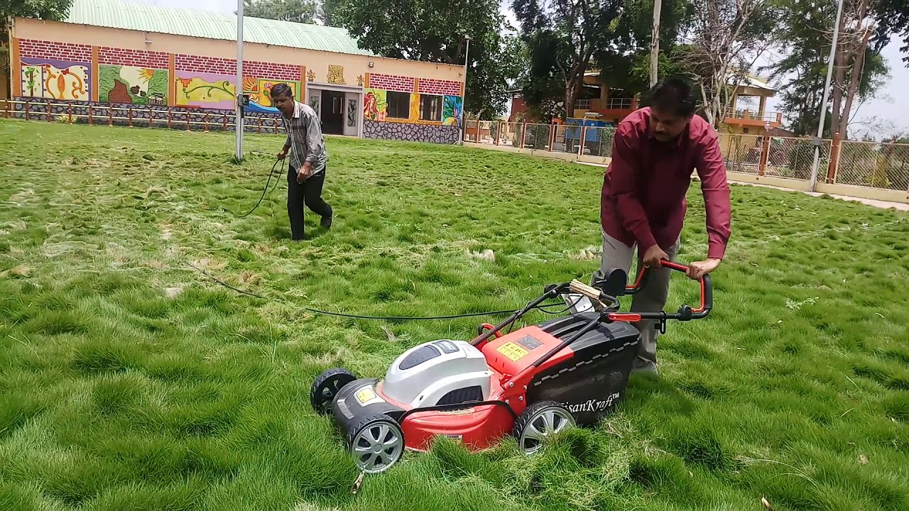 Lawn grass cutting machine - YouTube