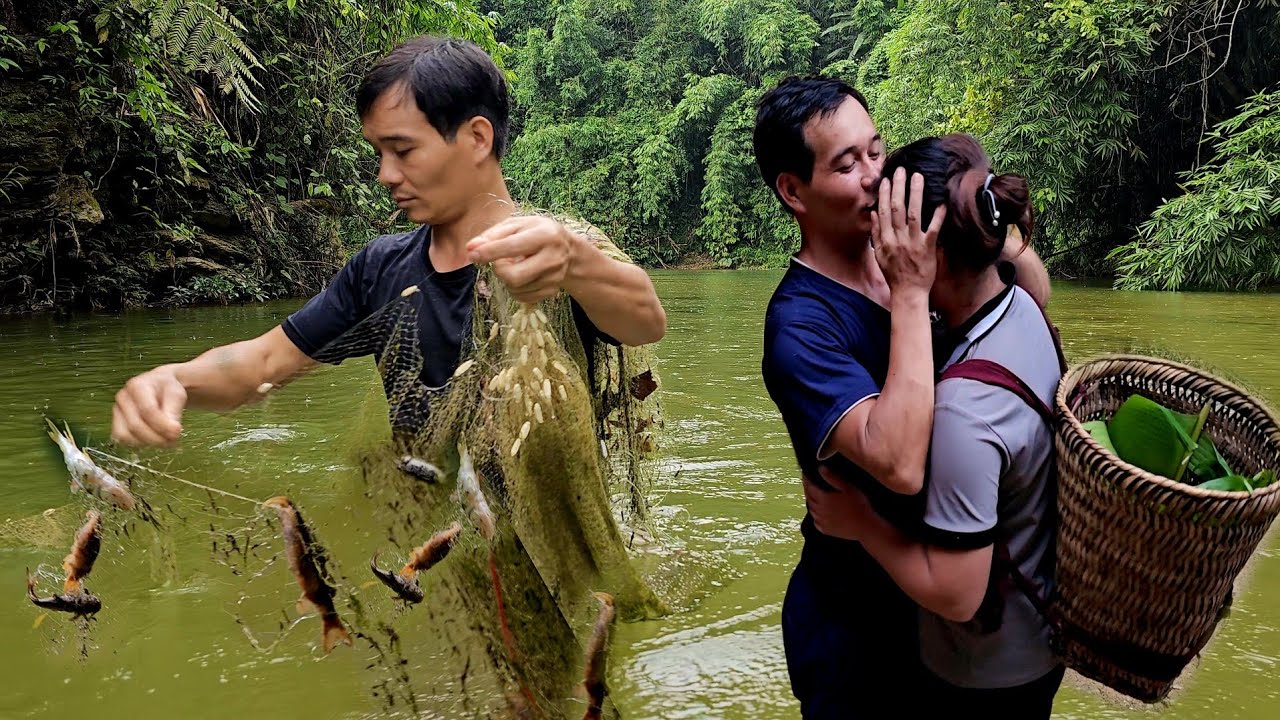 Dinh wrapped the cake in chit leaves and went to the market. Phâu ...