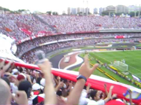 Torcida tricolor independente - YouTube