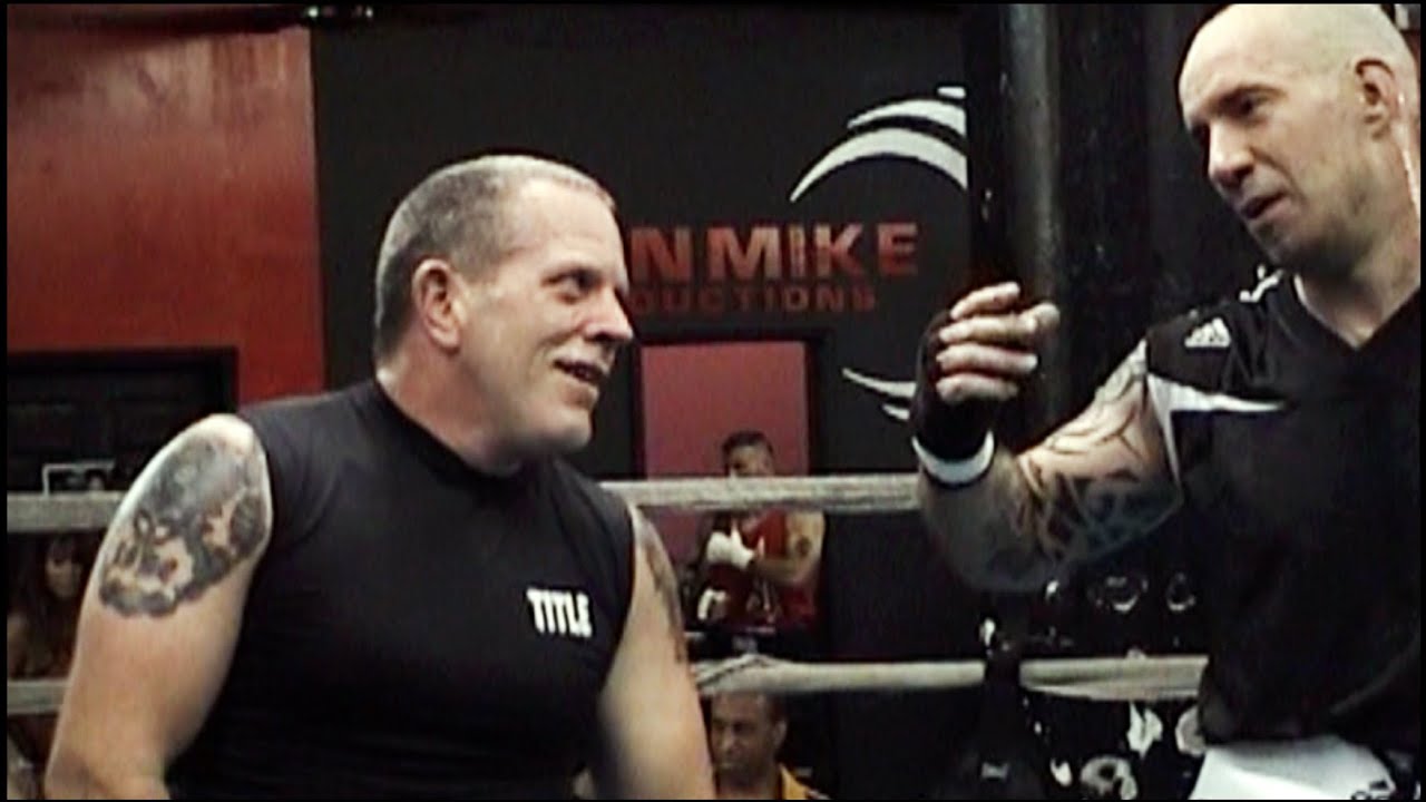 Master Boxers : Boman / Manojiove : 3 rounds - YouTube