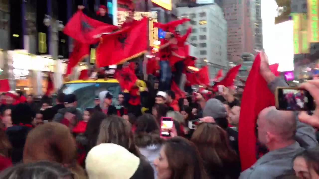 Albanian Parade in New York 11/28/12 - YouTube
