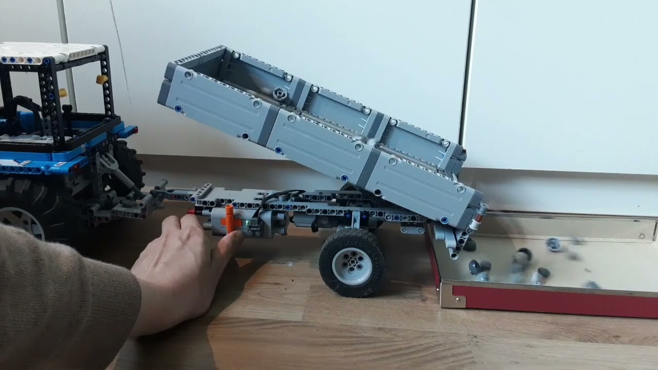 Lego tractor trailer - YouTube