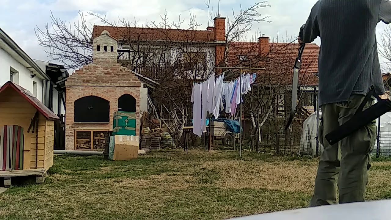 Bowstring breaking in slow motion - YouTube