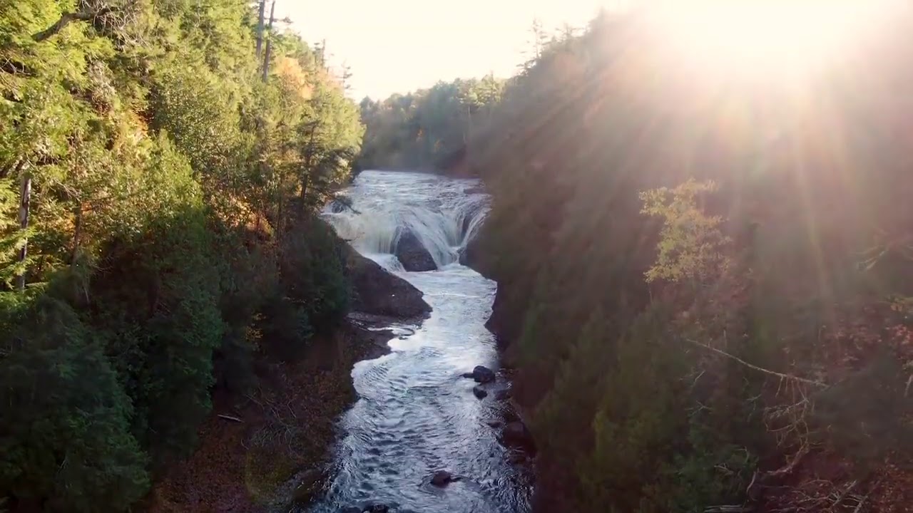 Michigan Upper Peninsula during the fall season - YouTube