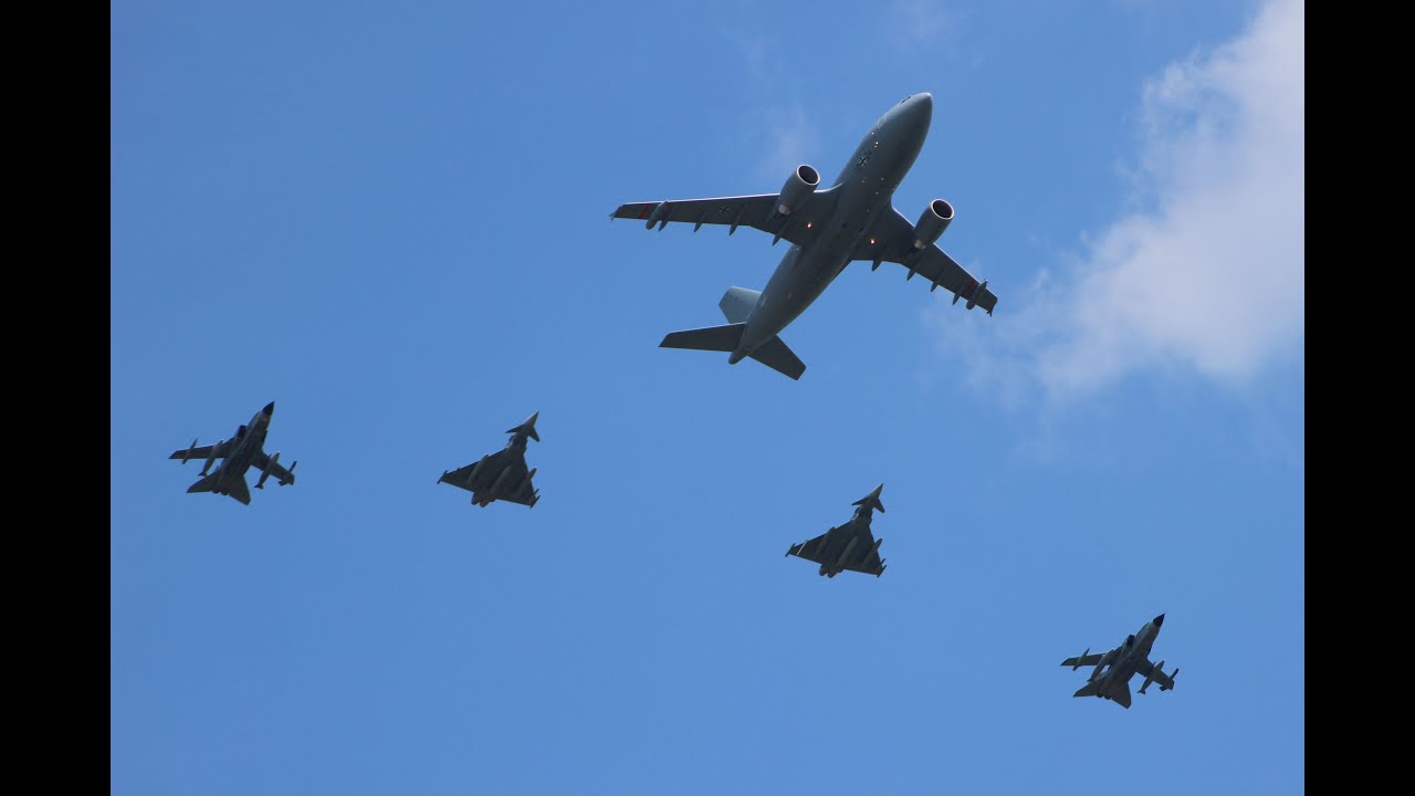 ILA BERLIN AIR SHOW 2016 - LUFTPARADE der Bundeswehr - AIR PARADE with ...