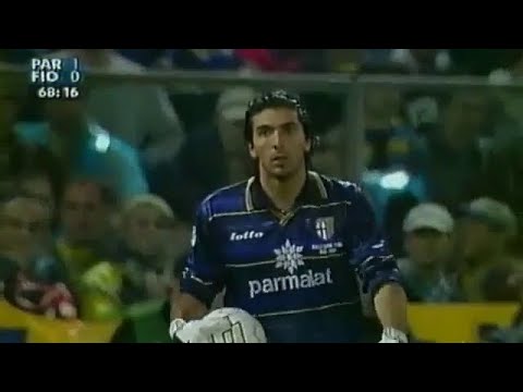 Gianluigi Buffon vs Fiorentina (Italian cup final - Buffon's first ...