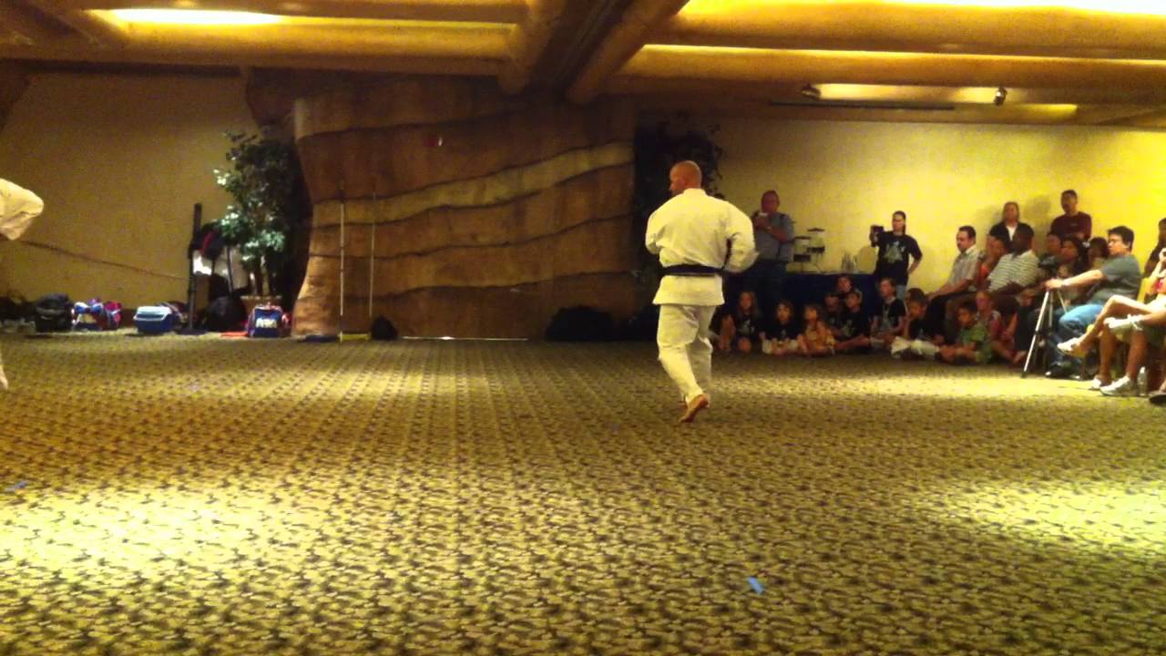 Master Dillow's Sam Dan Bong Form - YouTube