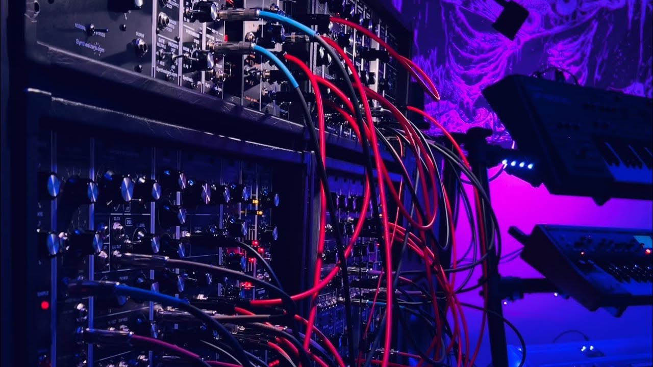 Somber nights. 2 voice polyphonic 5u modular patch - YouTube