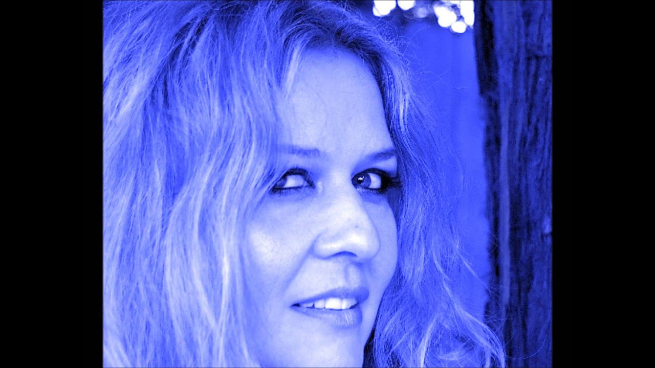 Bling Bling by Windy Wagner - new mind blowing version ! - YouTube