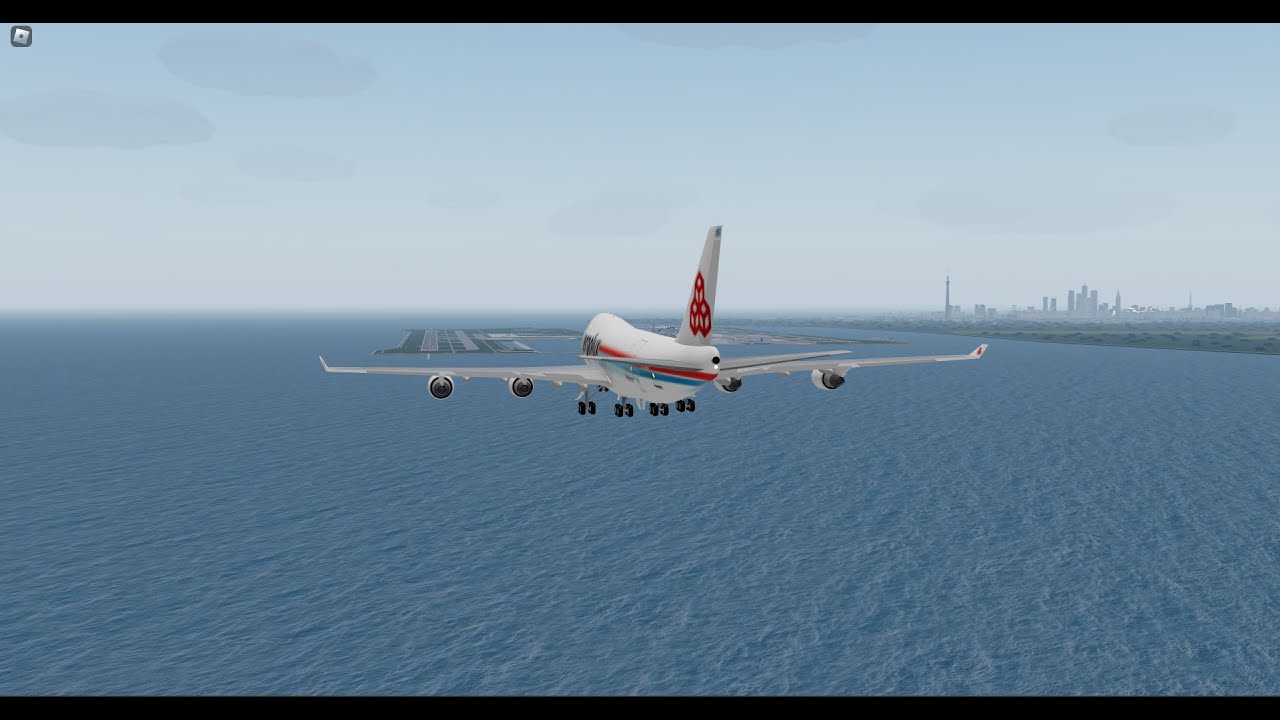 Cargolux Boeing 747-400F Landing at Umbitsu International Airport ...