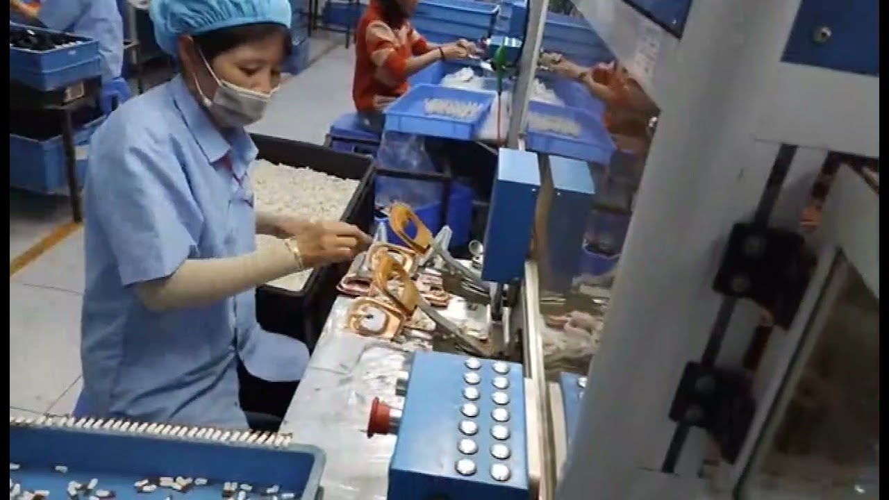 Automatic Spray Painting Machine For Rubber Or Plastic Toy UV Painting ...