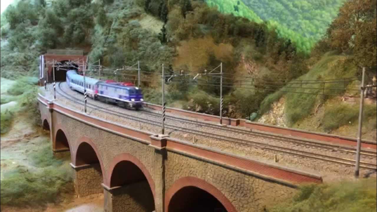 PKP ICCC EP 07 Intercity (scala H0 1:87) - YouTube