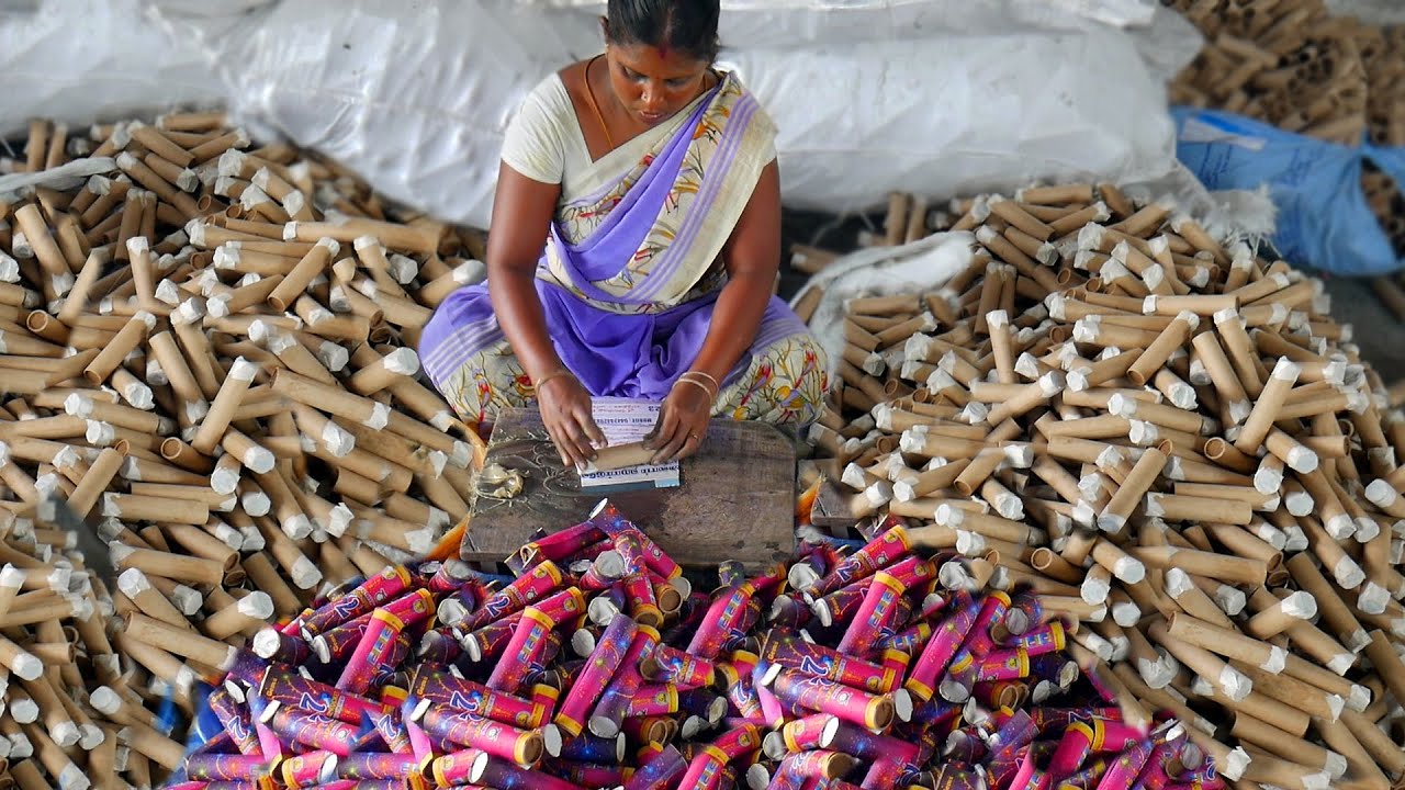 Miniature Sky Shots Manufacturing Process in Sivakasi Fireworks Factory ...