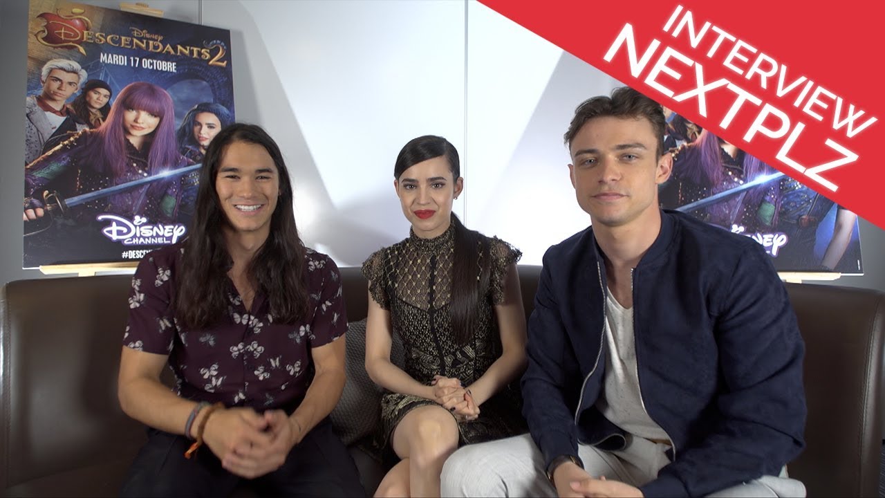 Descendants 2 Sofia Carson Et Thomas Doherty Se Confient Youtube 2297