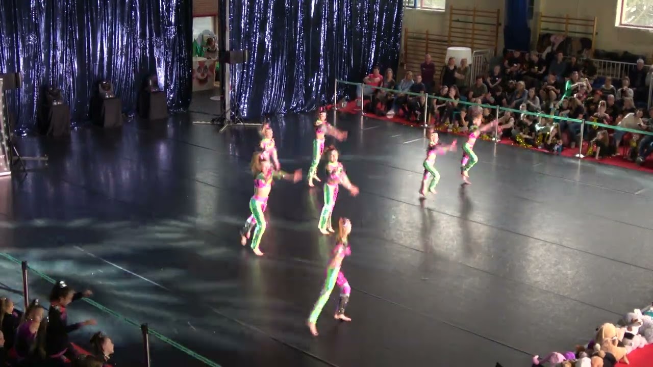 MP DD 2022 GRUPY DZIECI FREAK DANCE KIDS 4M - YouTube